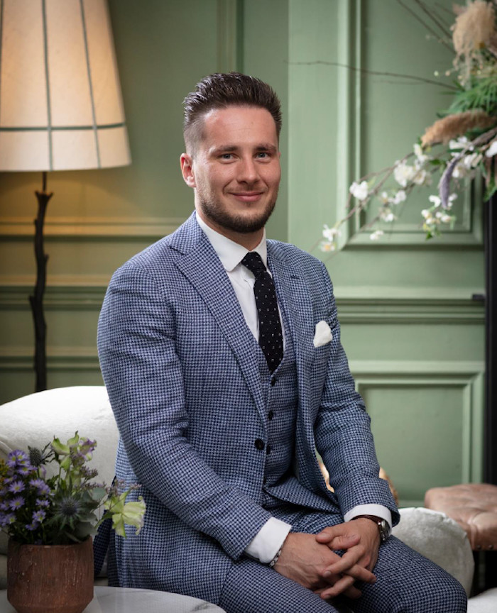 Enter the Bar Manager of the Year award - CLASS